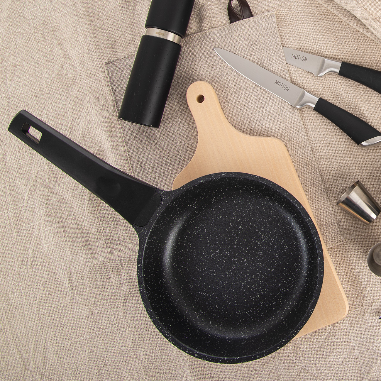 Pánev s nepřilnavým povrchem GRANDE, průměr 18 cm